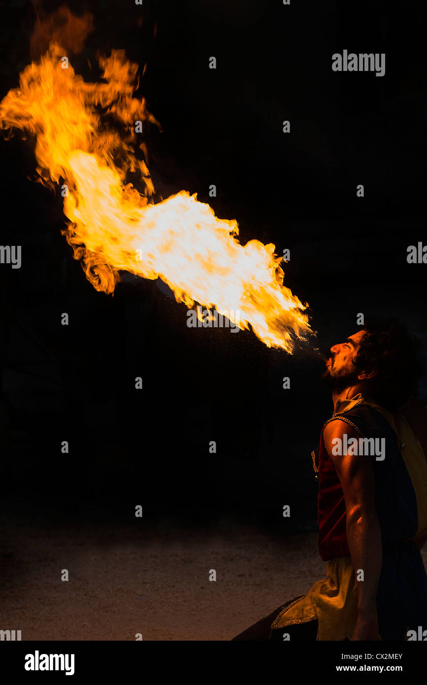 Spitting black and hi-res stock photography and images - Alamy