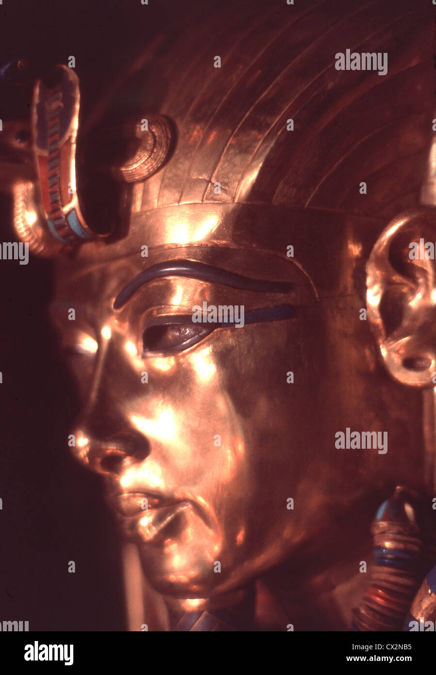 Ancient egyptian death mask hi-res stock photography and images - Alamy