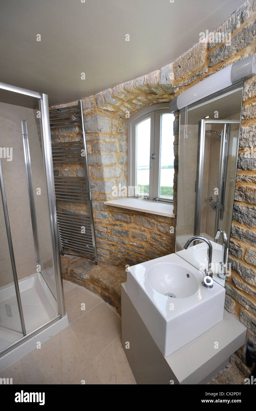 Modern folly structure hi-res stock photography and images - Alamy