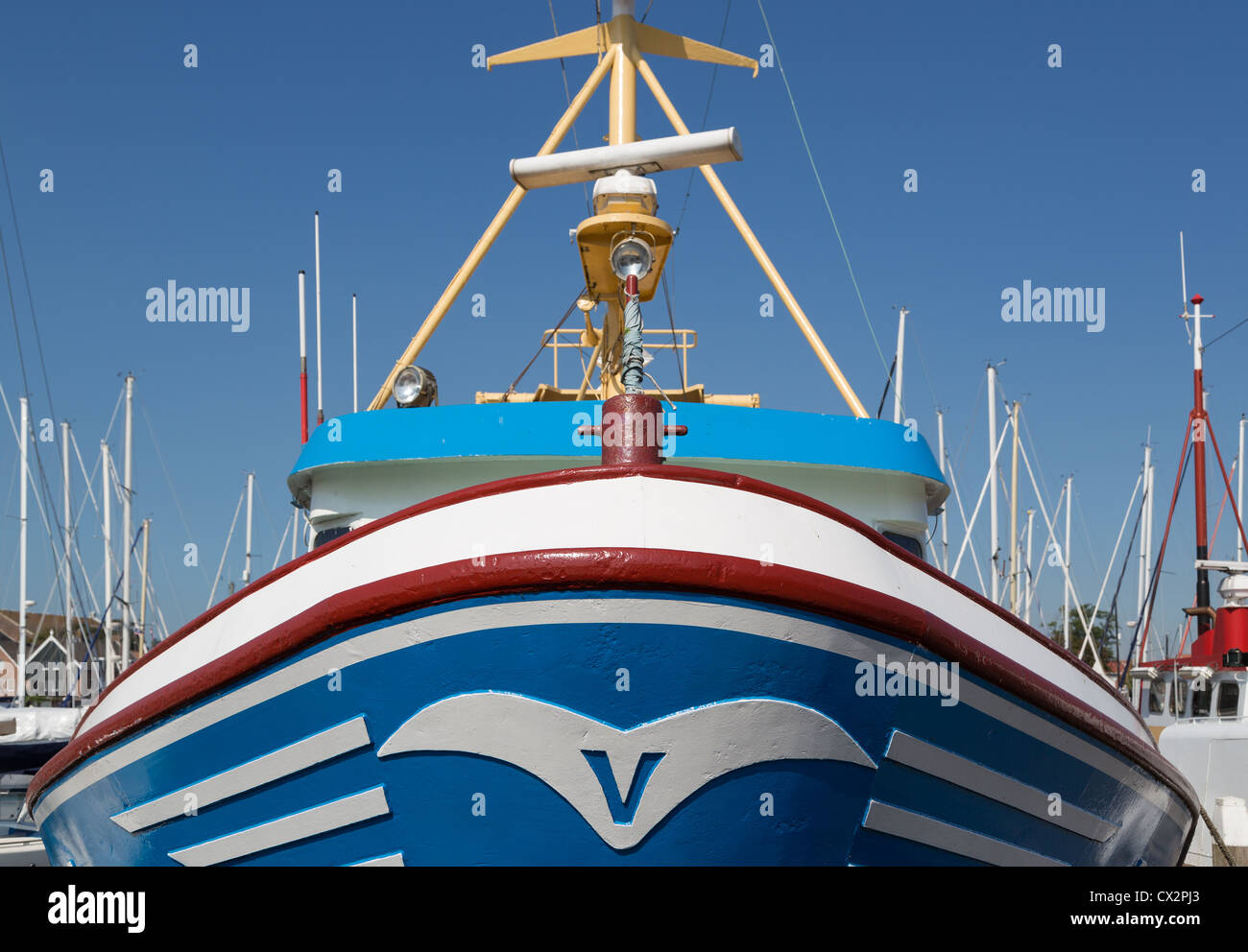Ship front view bow hi-res stock photography and images - Alamy