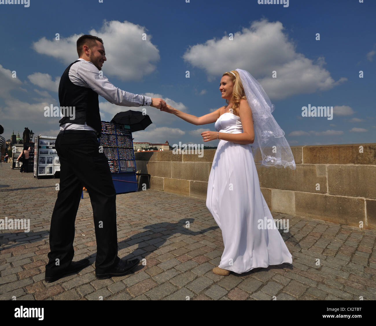 Prague bride and groom hi-res stock photography and images - Alamy