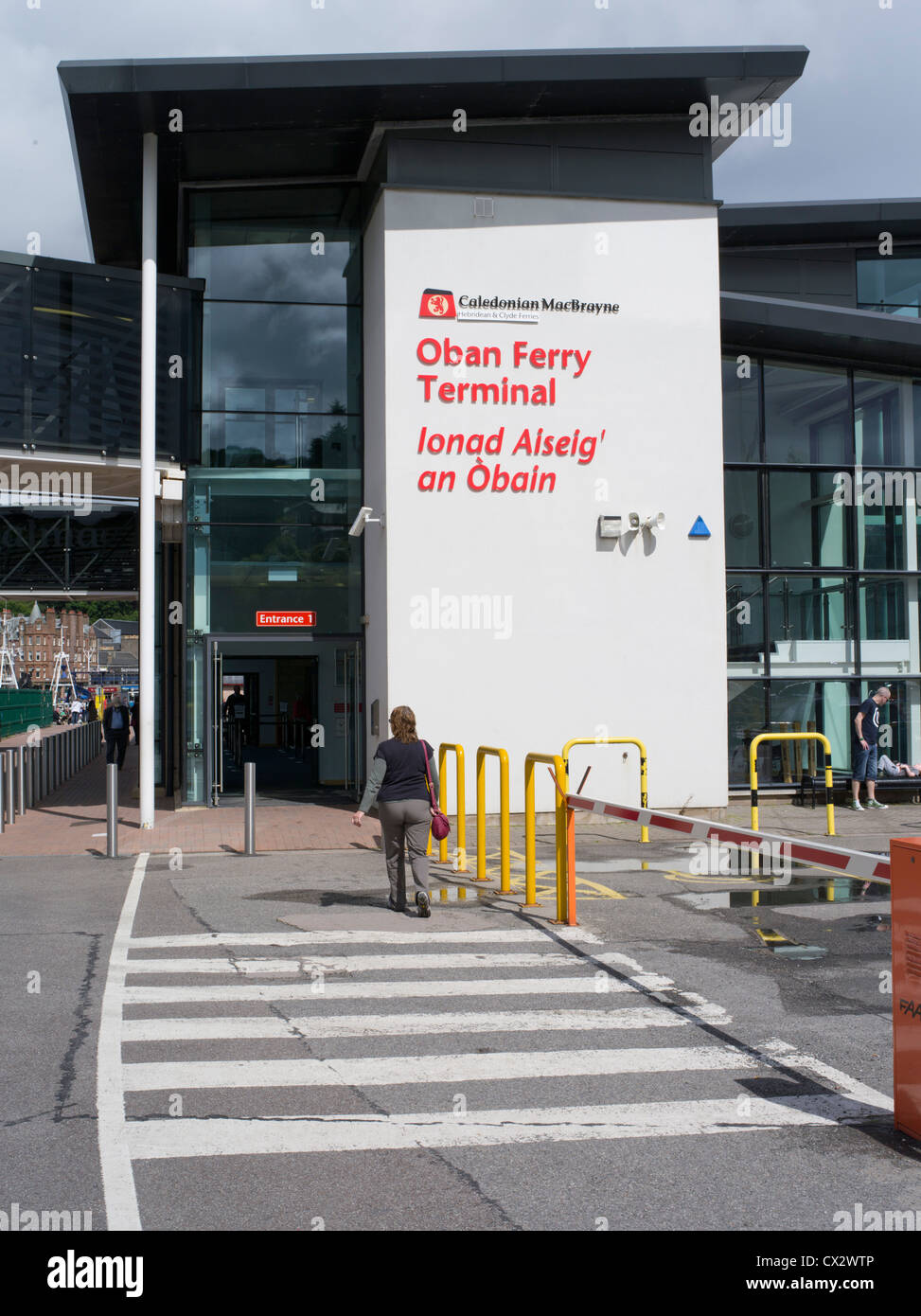 Calmac ferry oban hi-res stock photography and images - Alamy