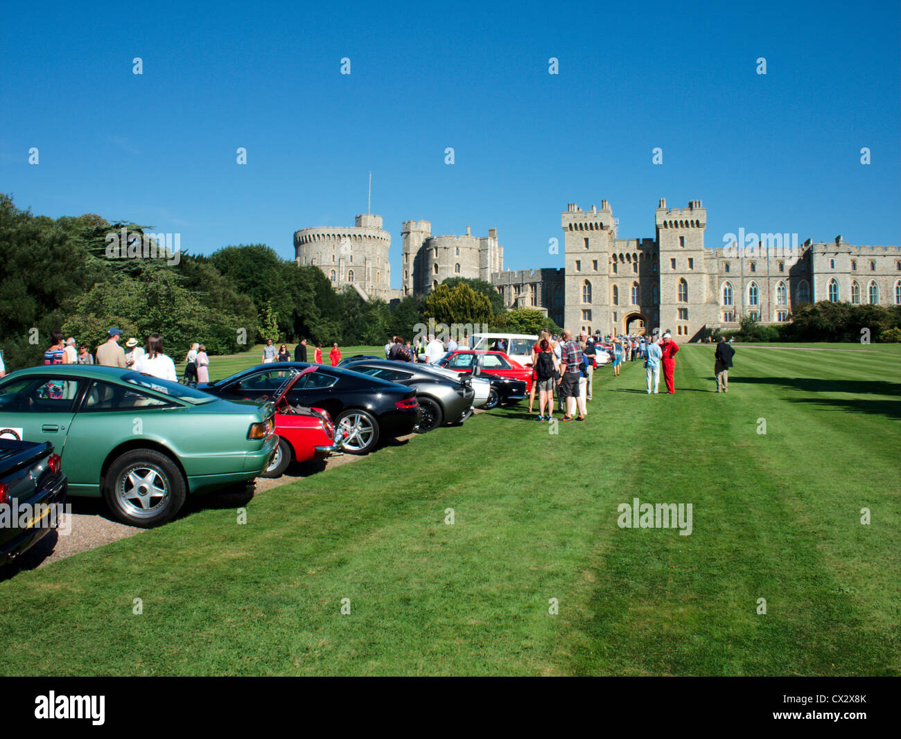 Retro castle hi-res stock photography and images - Alamy