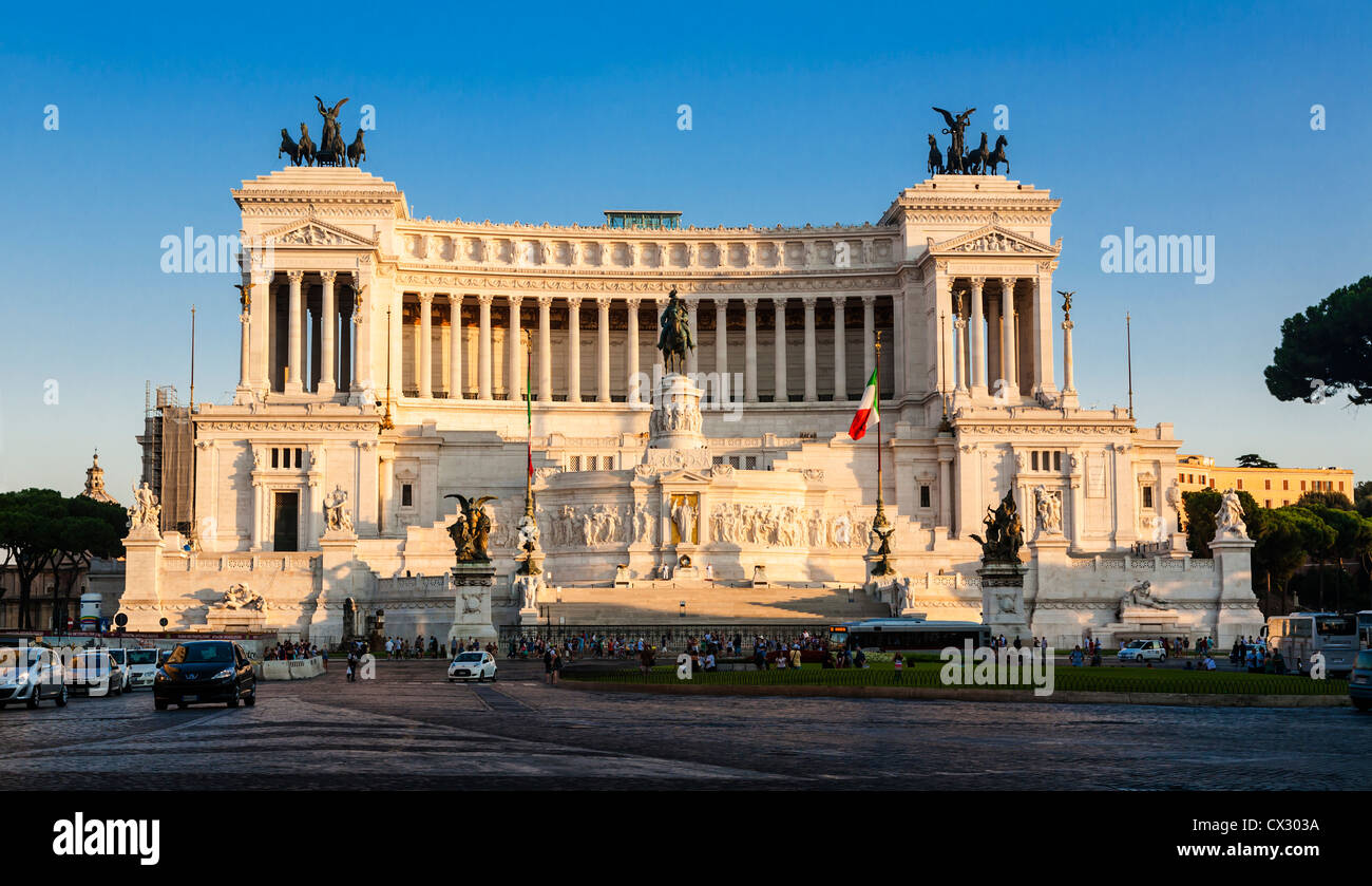 Wedding cake monument rome italy | Beachweddingtips.com
