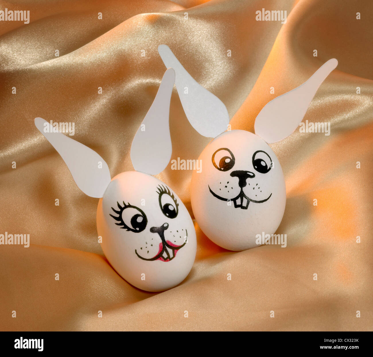 Cartoon golden egg hi-res stock photography and images - Alamy