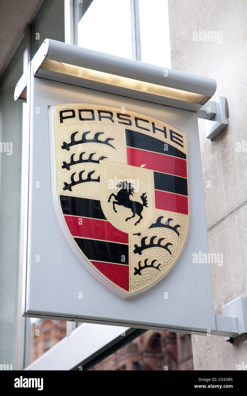 Porsche symbol hi-res stock photography and images - Alamy