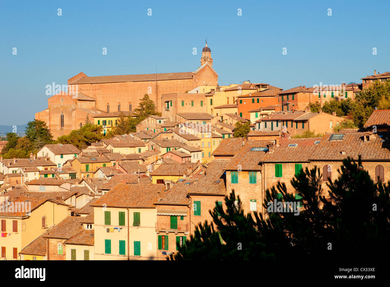 Old house of siena hi-res stock photography and images - Alamy