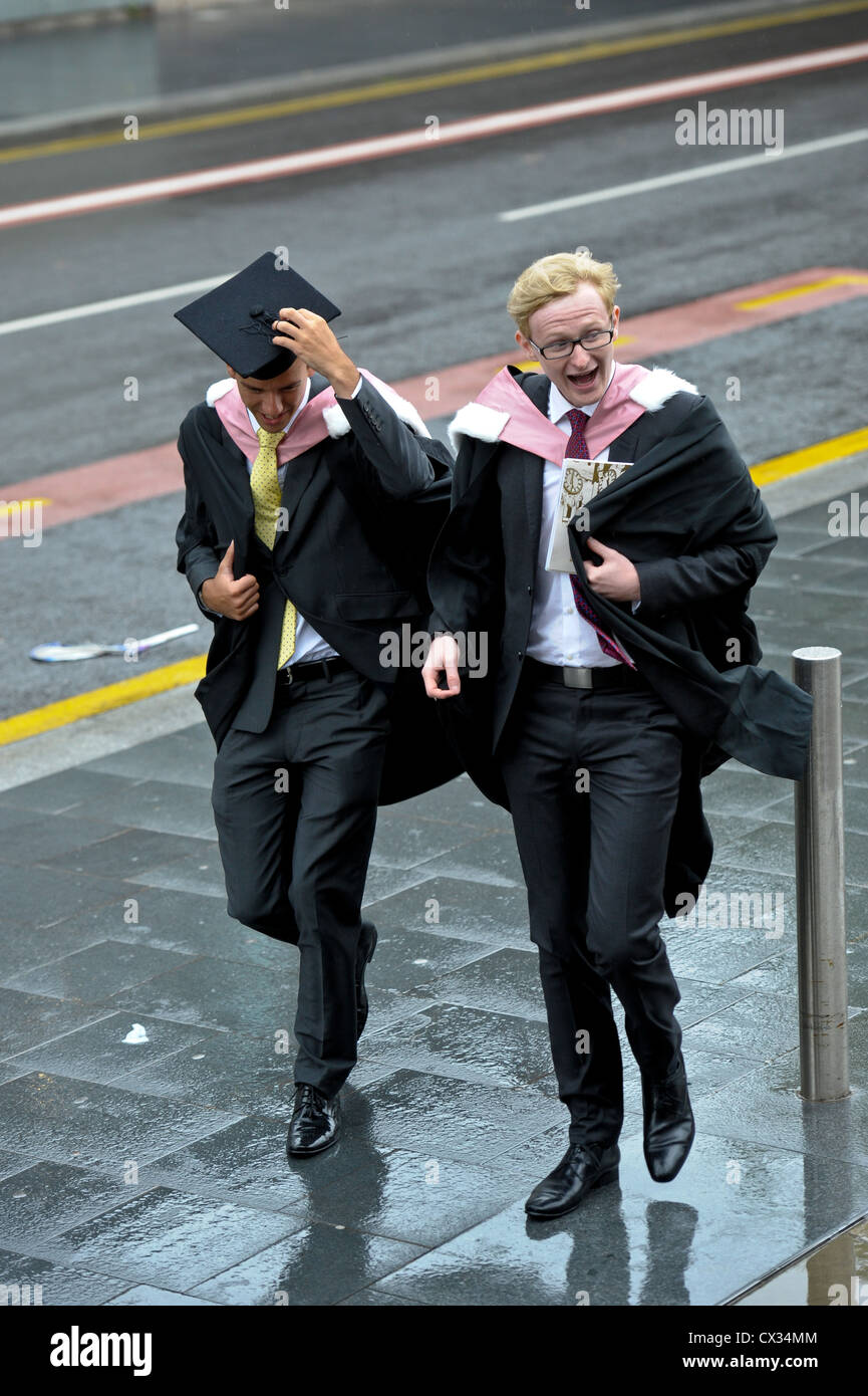 British university students hi-res stock photography and images - Alamy