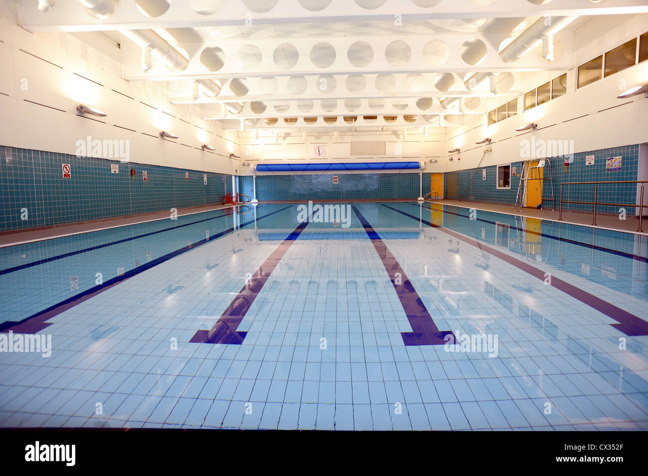 A 25 metre swimming pool Stock Photo - Alamy