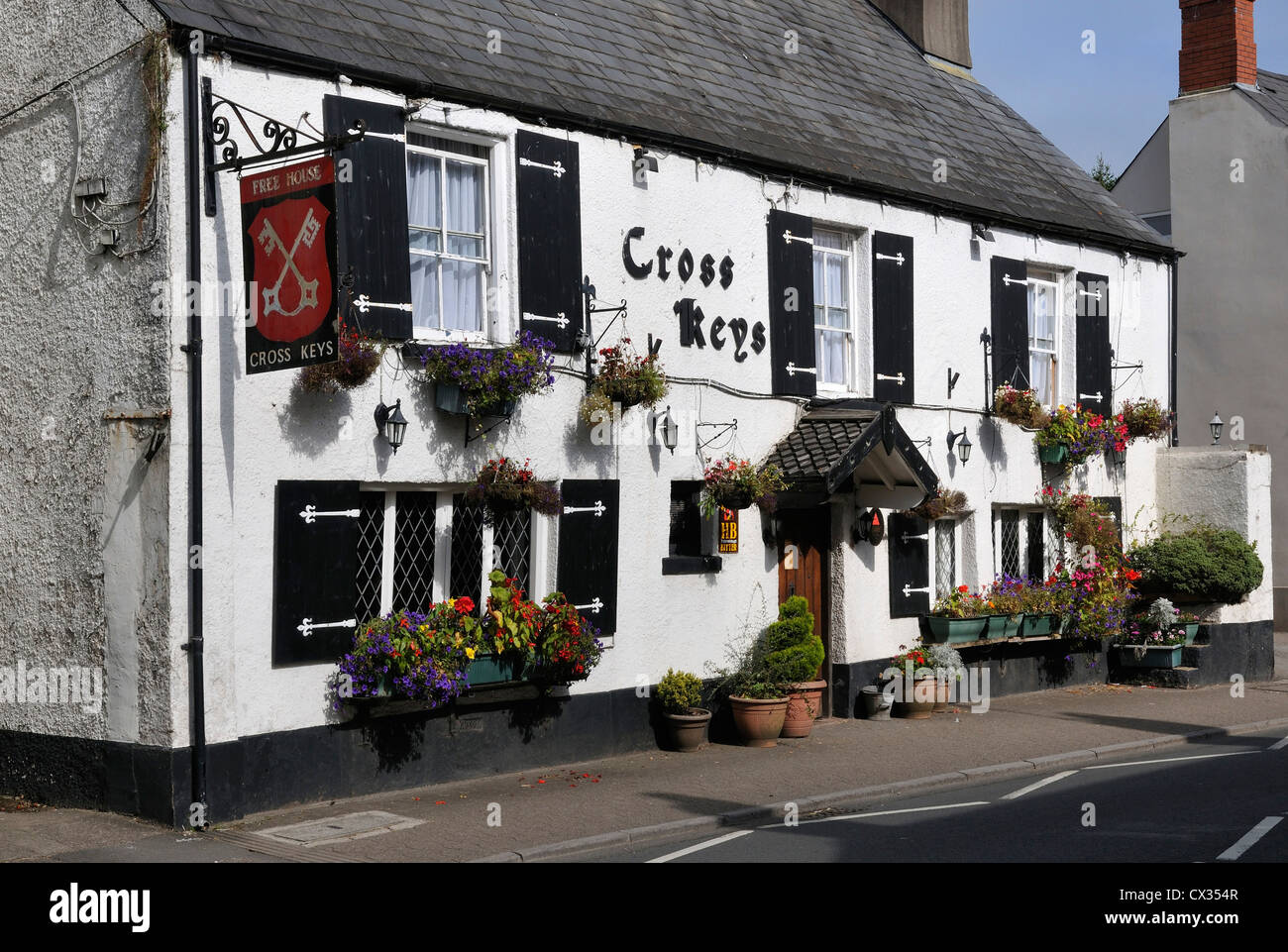 Cross Keys Inn, Bridge Street, Usk, Monmouthshire Stock Photo - Alamy
