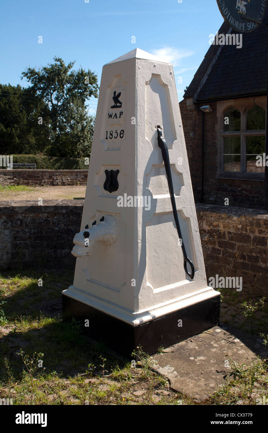 Village pump, Edmondthorpe, Leicestershire, UK Stock Photo - Alamy