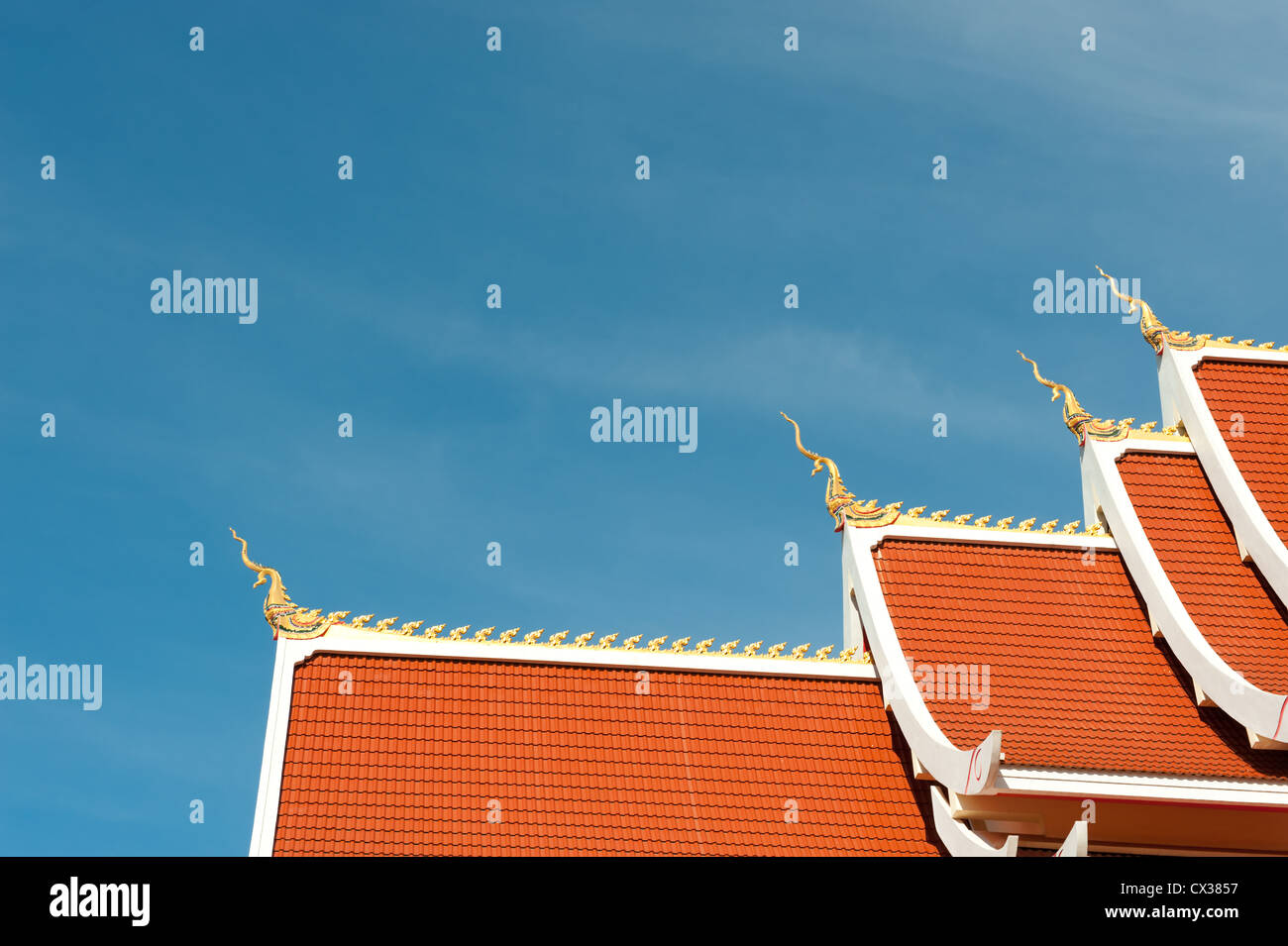 Buddhist temple roof hi-res stock photography and images - Alamy