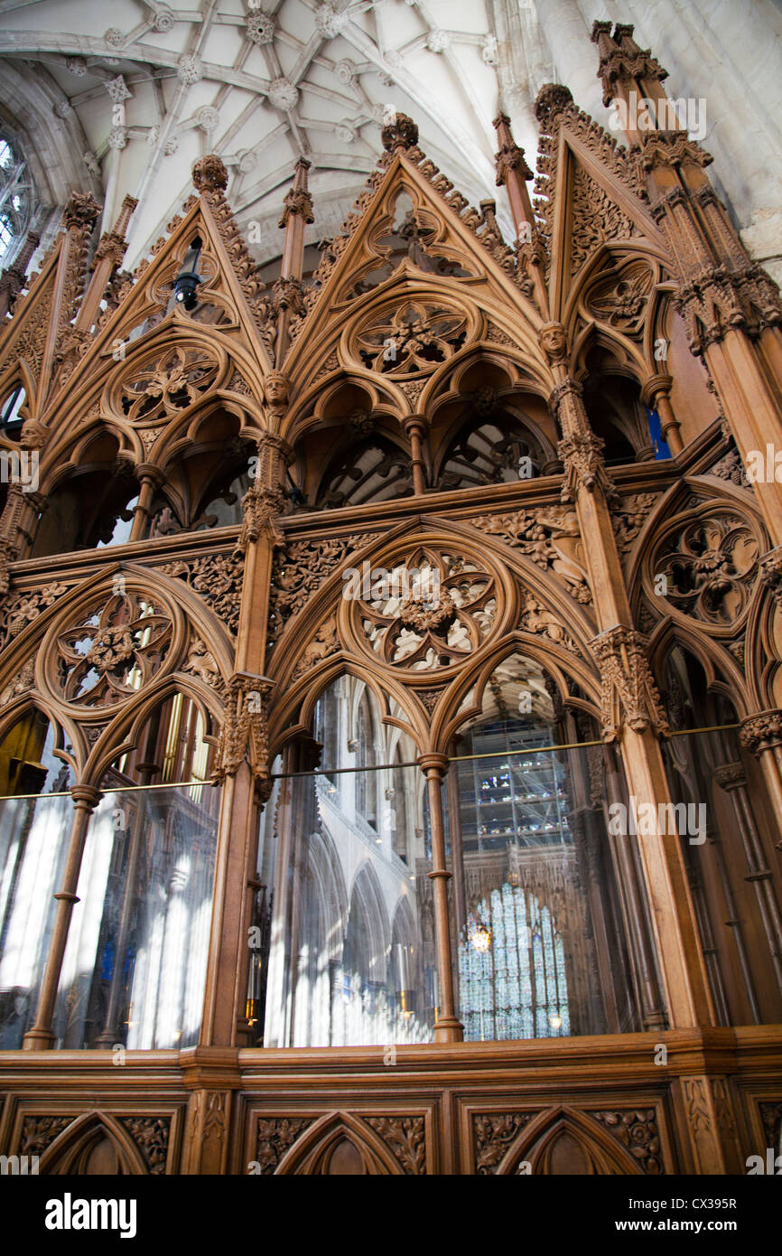 Winchester Cathedral Wooden Choir Screen looking towards East Door ...