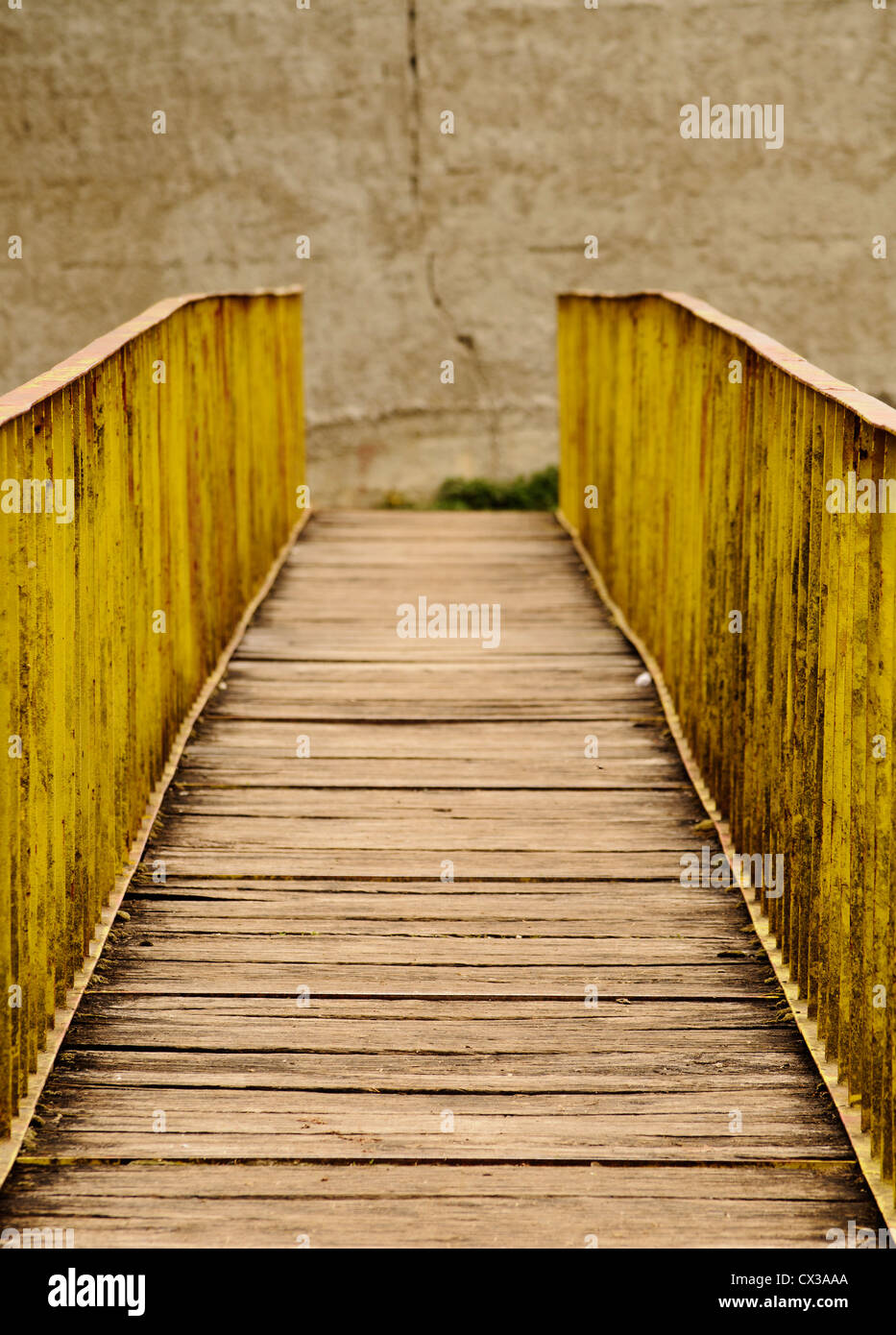 Old narrow bridge hi-res stock photography and images - Alamy