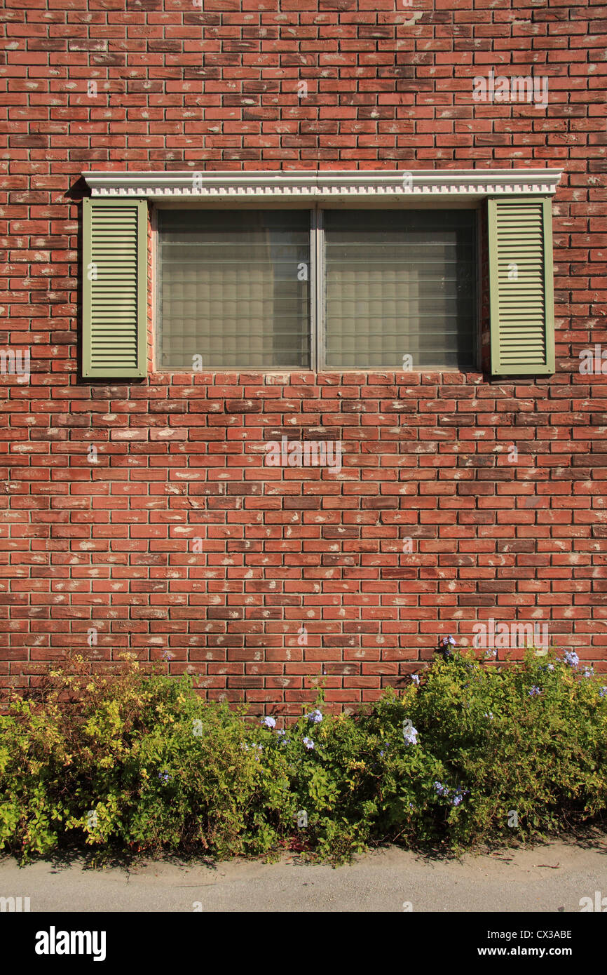 Square window silhouette house hi-res stock photography and images - Alamy