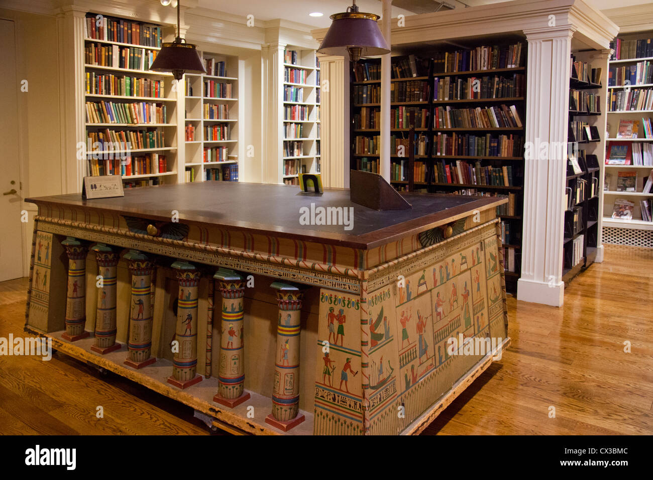 Library desk historic hi-res stock photography and images - Alamy