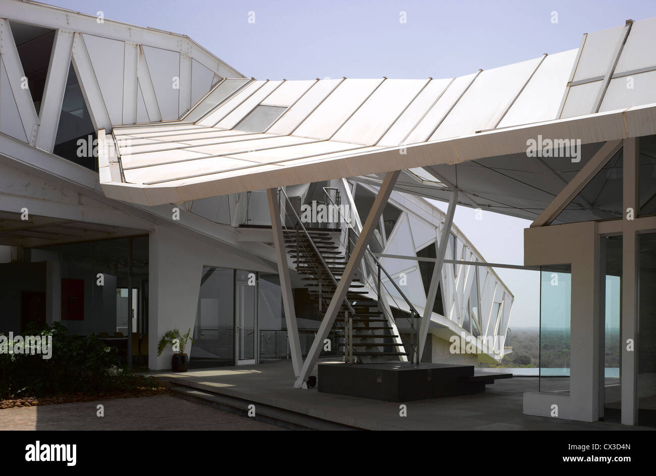 India modern entrance area hi-res stock photography and images - Alamy