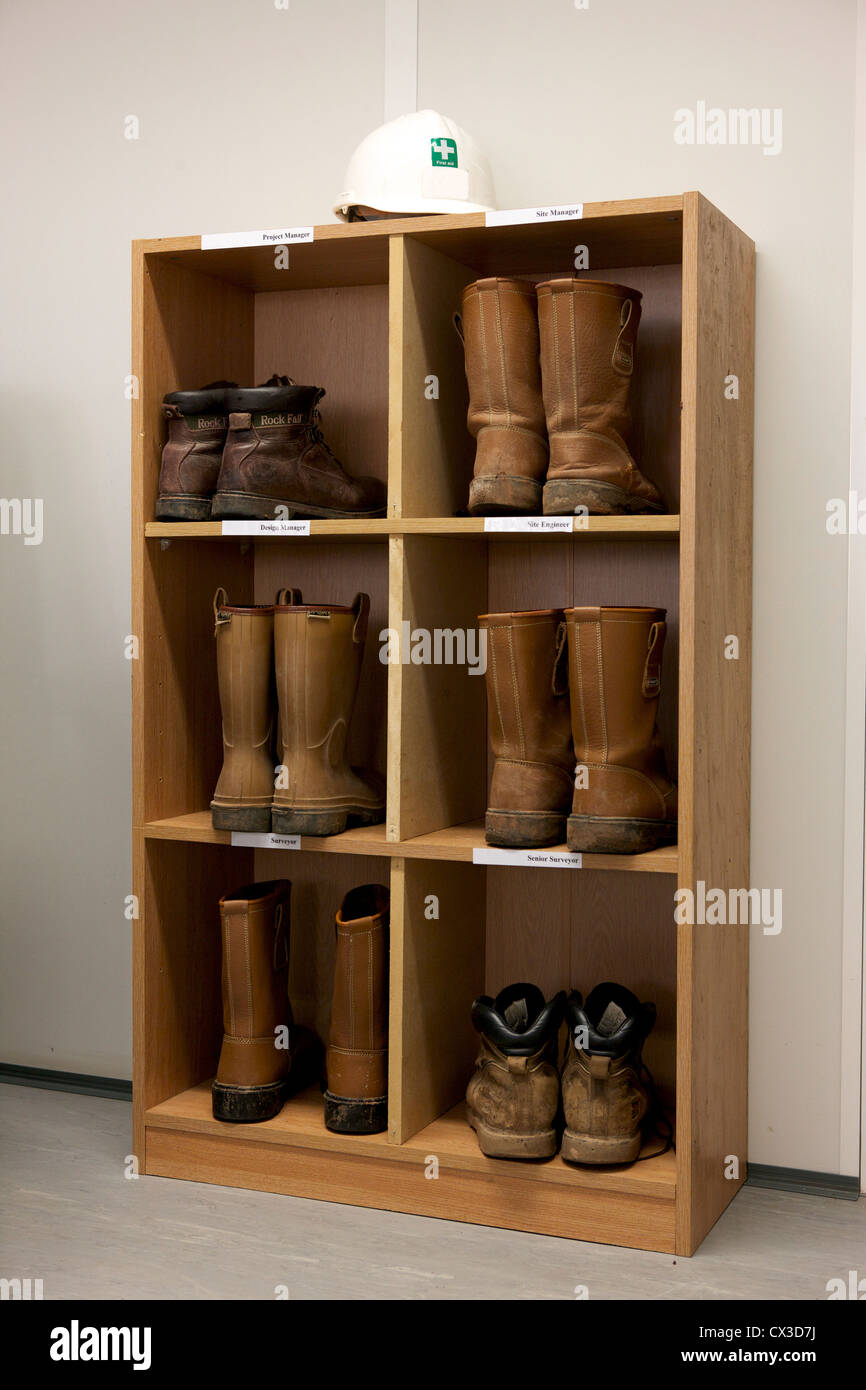 Safety helmet ppe hi-res stock photography and images - Alamy