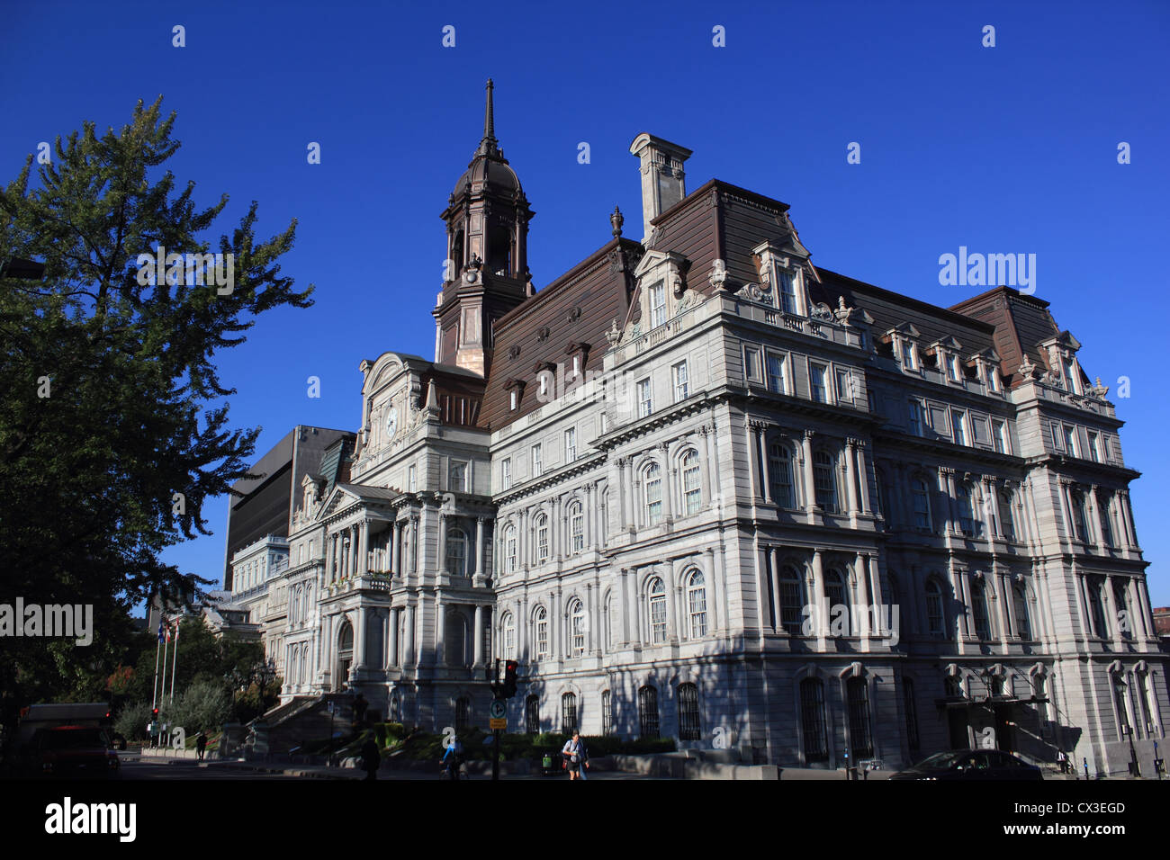 Montreal city hall hi-res stock photography and images - Alamy
