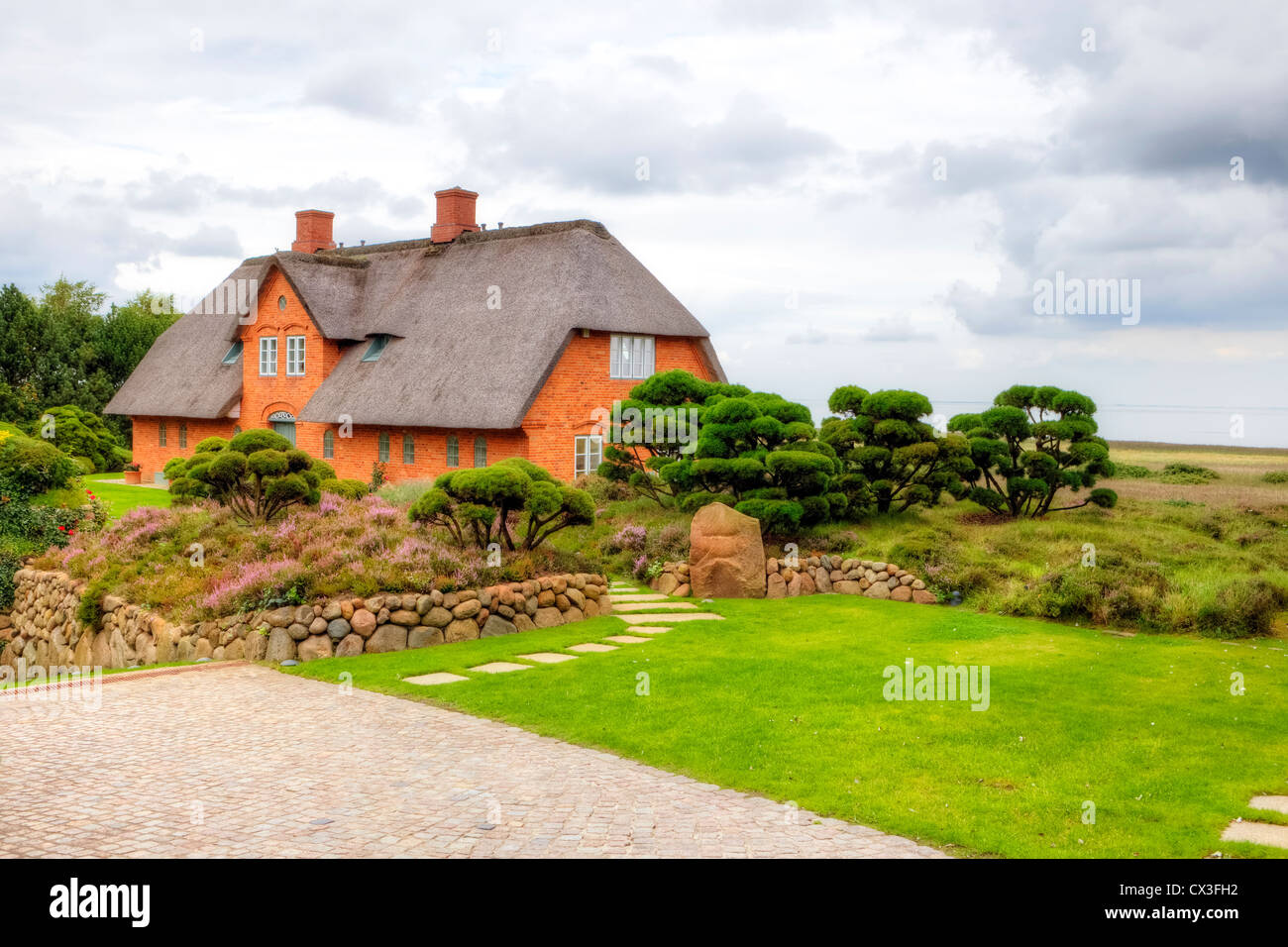 Frisian house north sea hi-res stock photography and images - Alamy