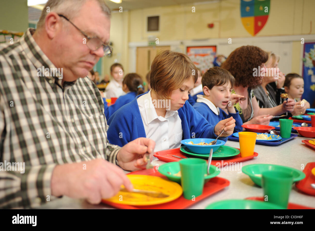 School Dinner Ladies Uk High Resolution Stock Photography and Images ...
