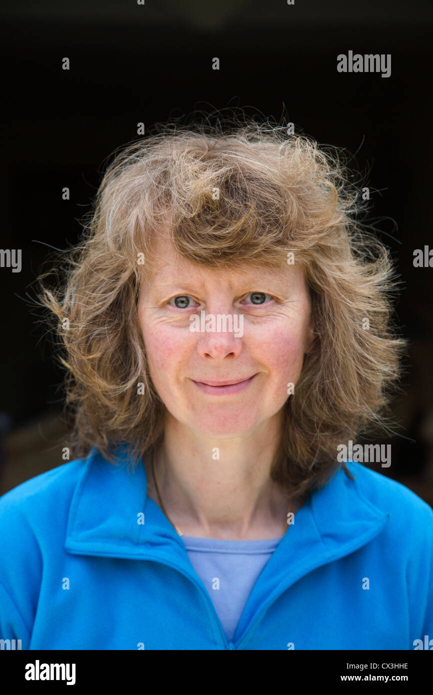 Using a gold reflector hi-res stock photography and images - Alamy