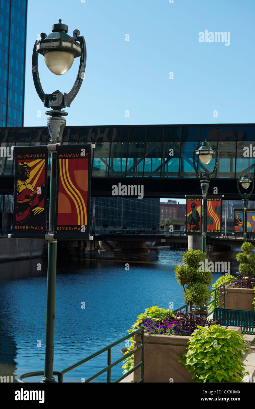 The Milwaukee River seen from the Riverwalk Stock Photo - Alamy