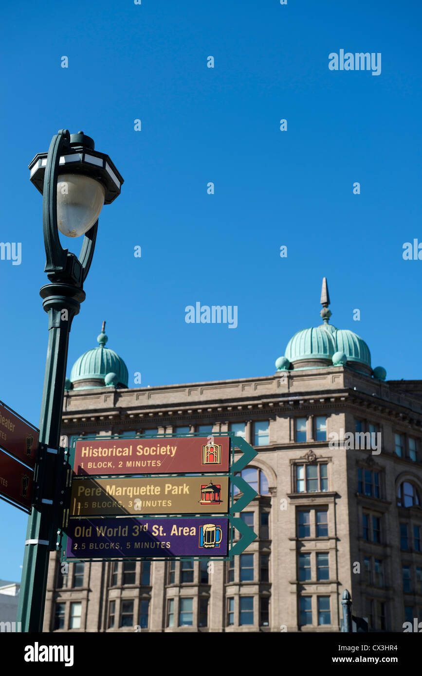 Historic signpost hi-res stock photography and images - Alamy
