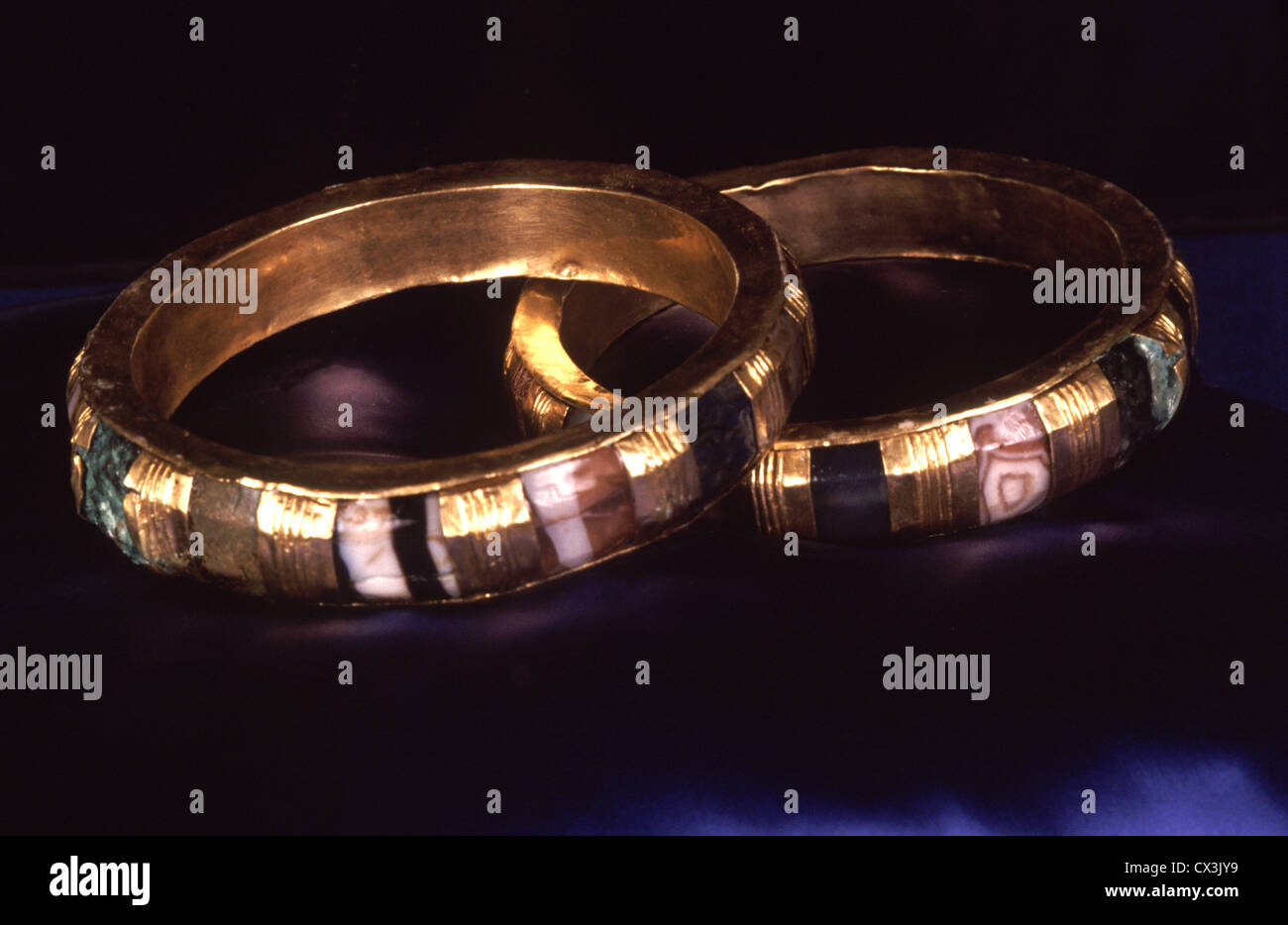 Inlaid gold bracelets at the Baghdad Museum in Iraq Stock Photo - Alamy