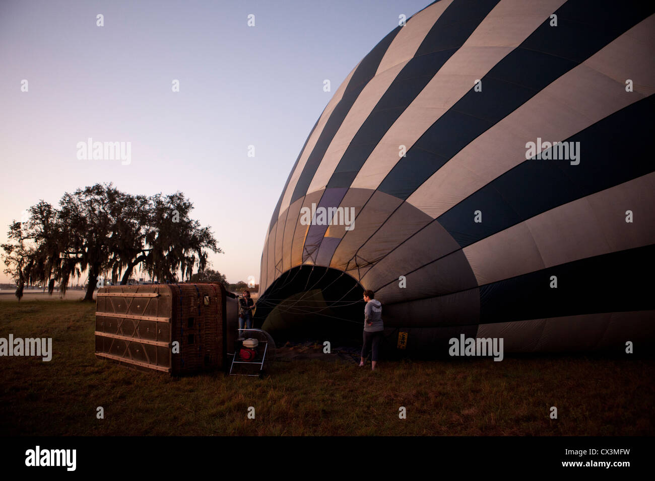 Hot Air Balloon Orlando Florida USA at sunrise Stock Photo - Alamy