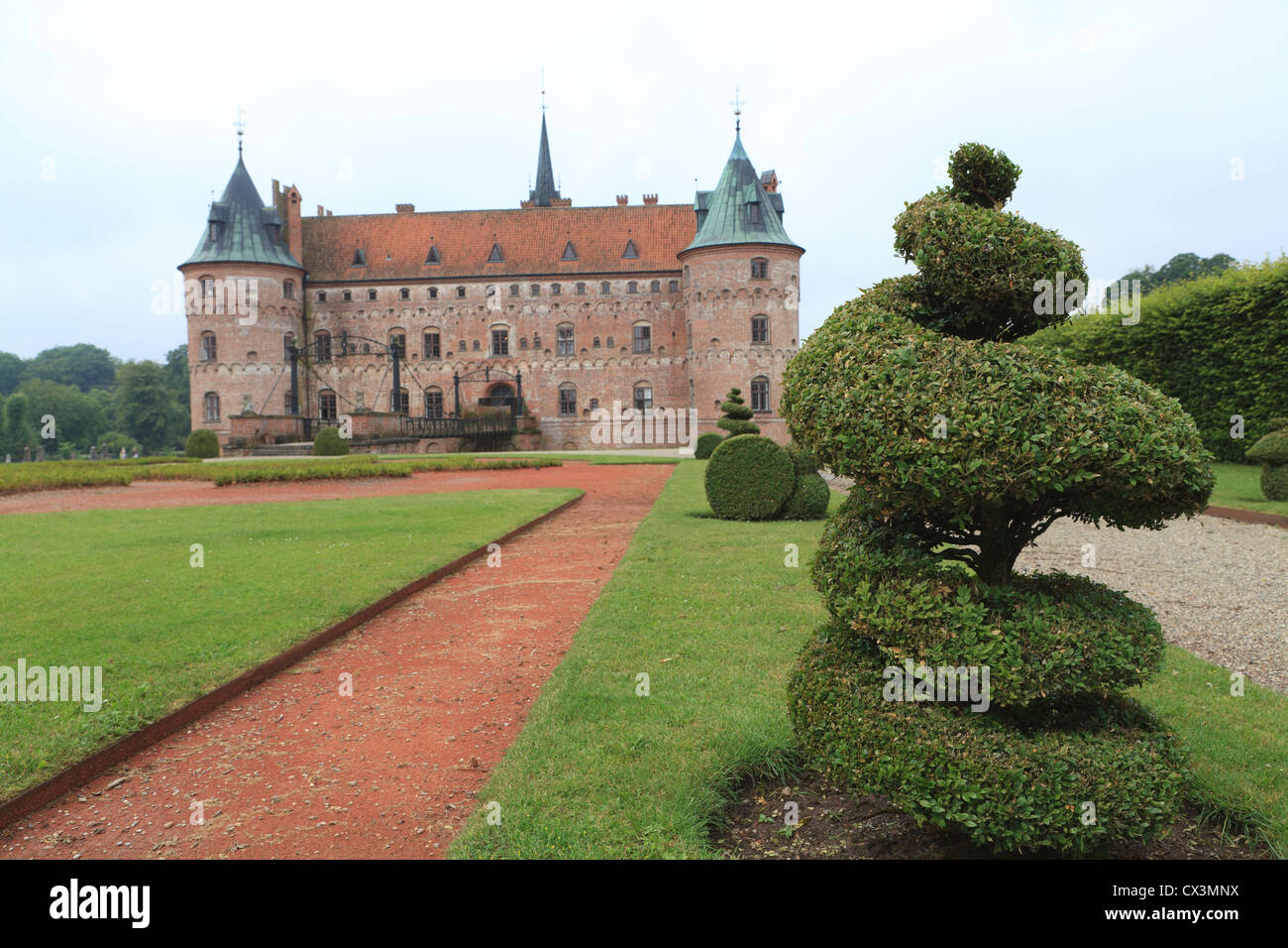 Denmark egeskov castle hi-res stock photography and images - Alamy