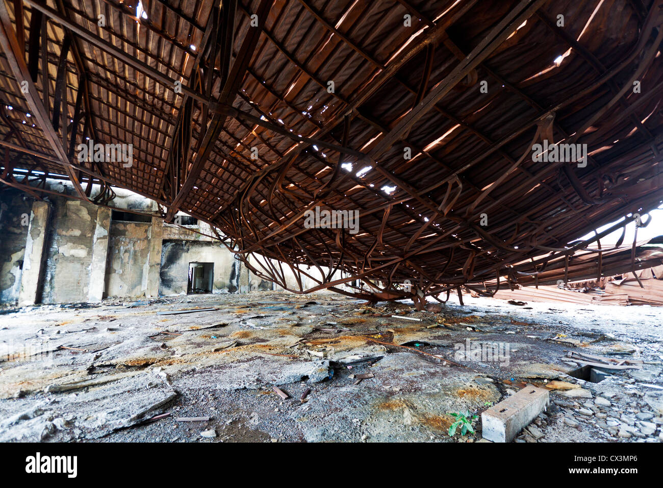 A ruin damaged house Stock Photo - Alamy
