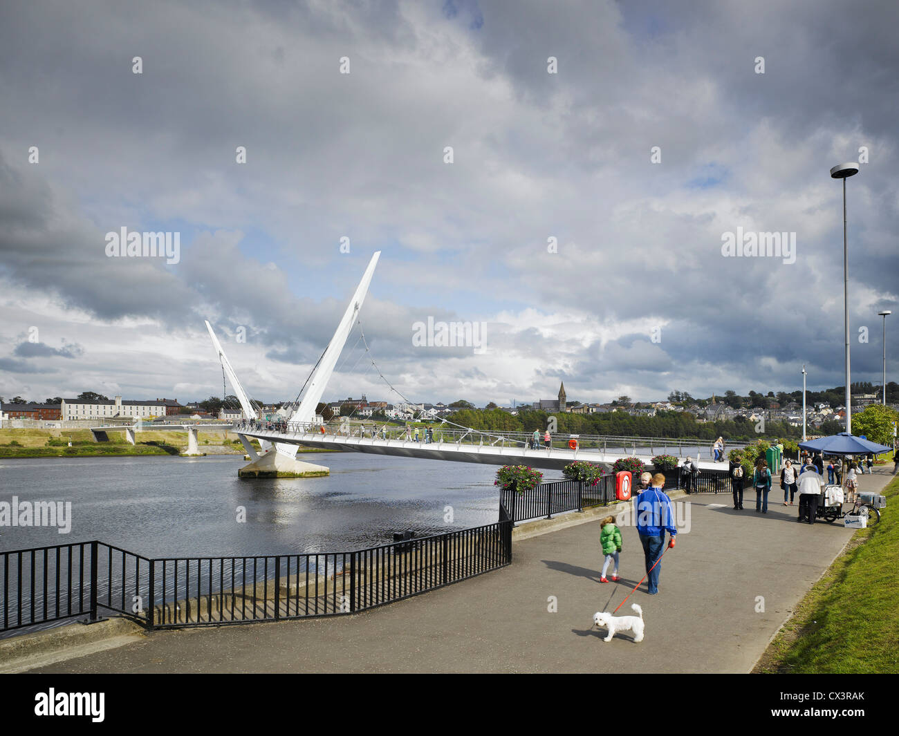 Peace Bridge, Derry, United Kingdom. Architect: Wilkinson Eyre ...