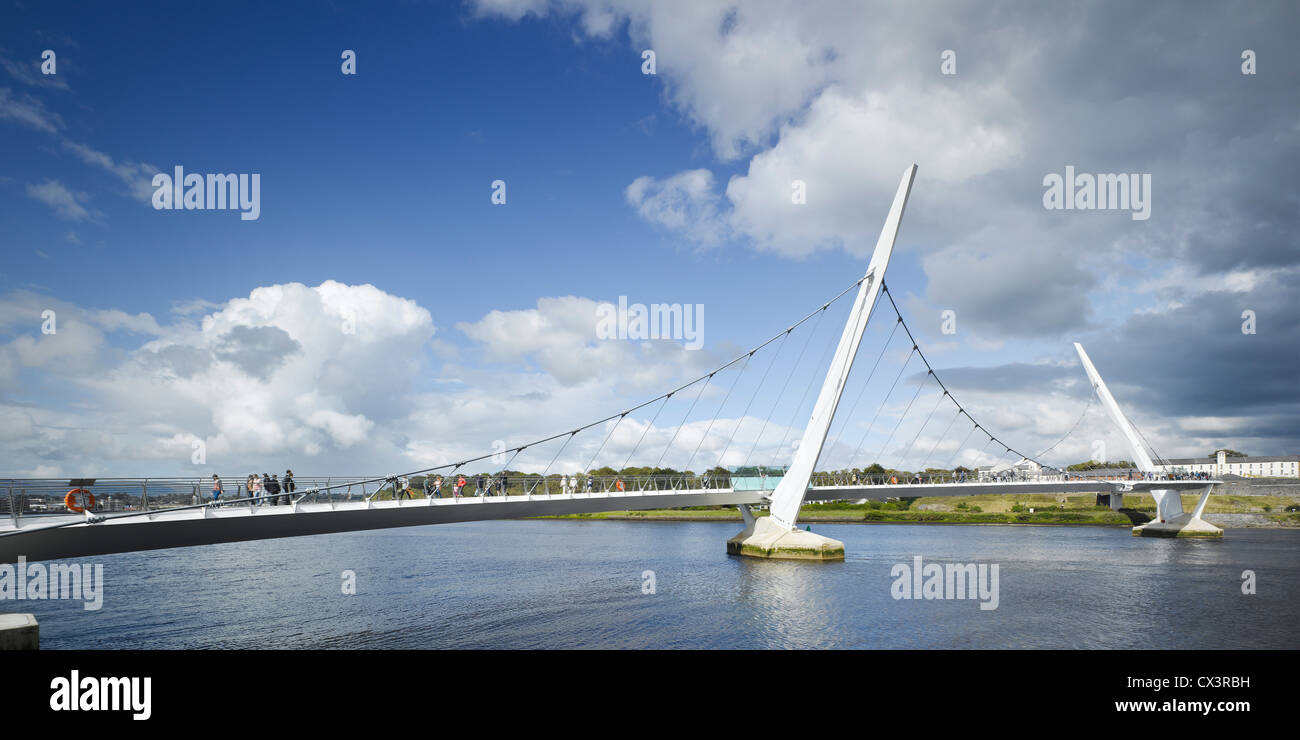 Peace Bridge, Derry, United Kingdom. Architect: Wilkinson Eyre ...
