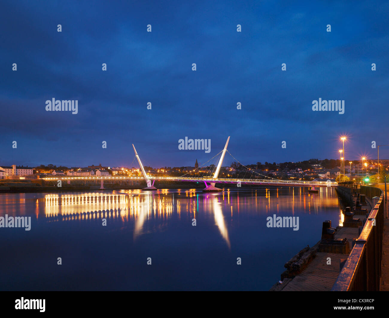 Peace Bridge, Derry, United Kingdom. Architect: Wilkinson Eyre ...