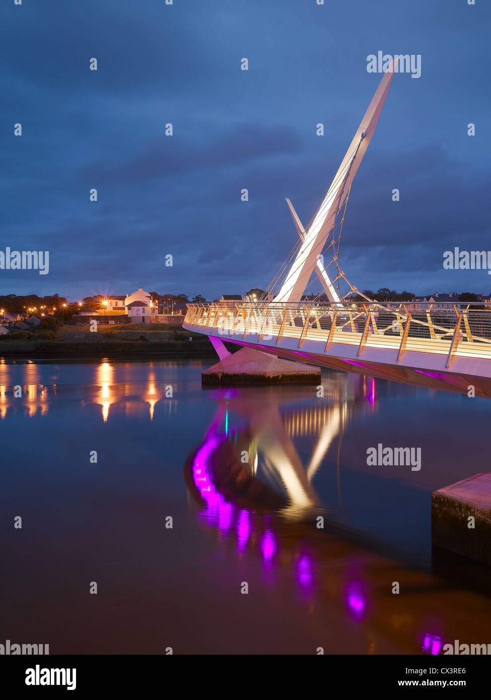 Peace Bridge, Derry, United Kingdom. Architect Wilkinson Eyre ...