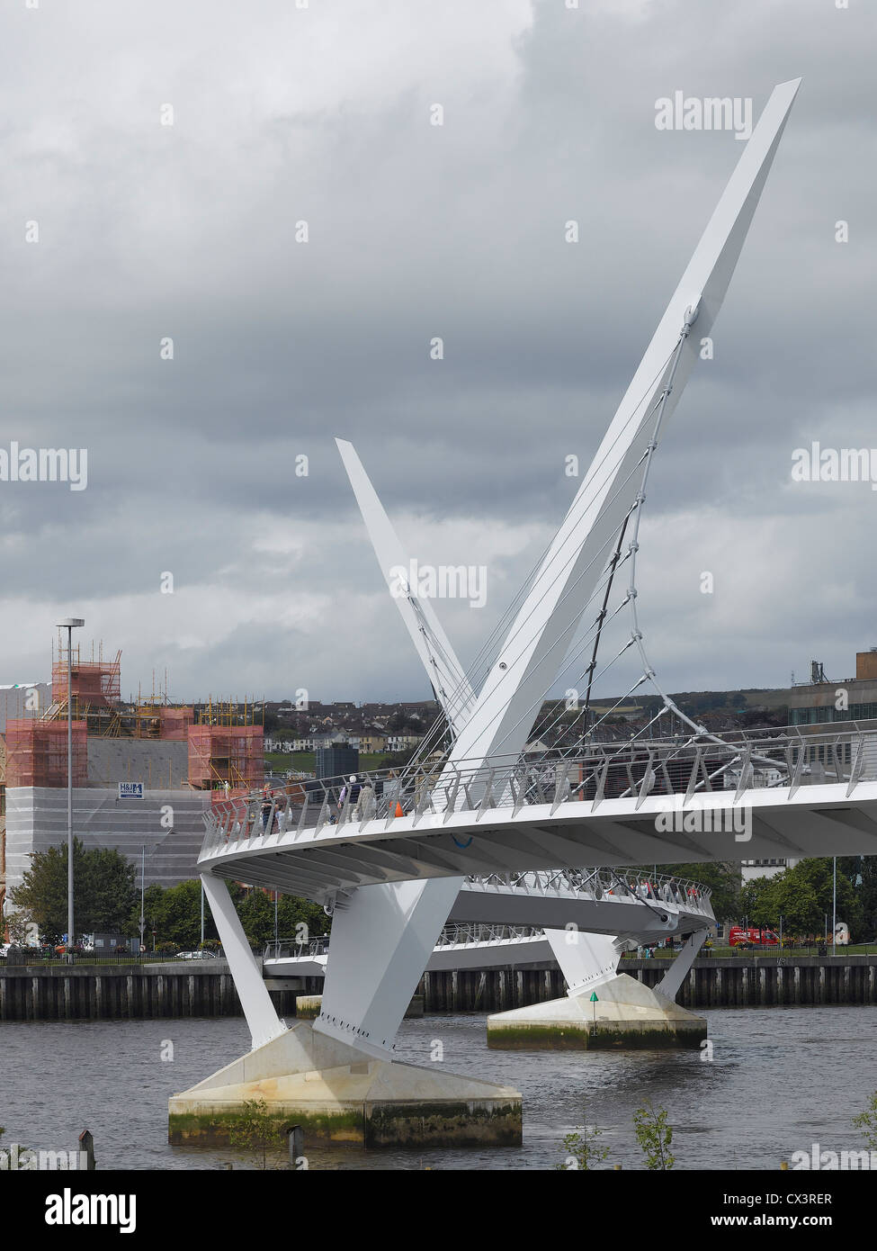 Peace Bridge, Derry, United Kingdom. Architect Wilkinson Eyre ...