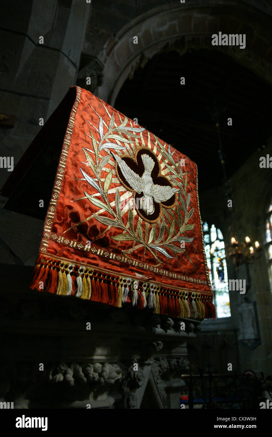 Pulpit cloth in St. Gile's Church, Wrexham, Wales Stock Photo - Alamy