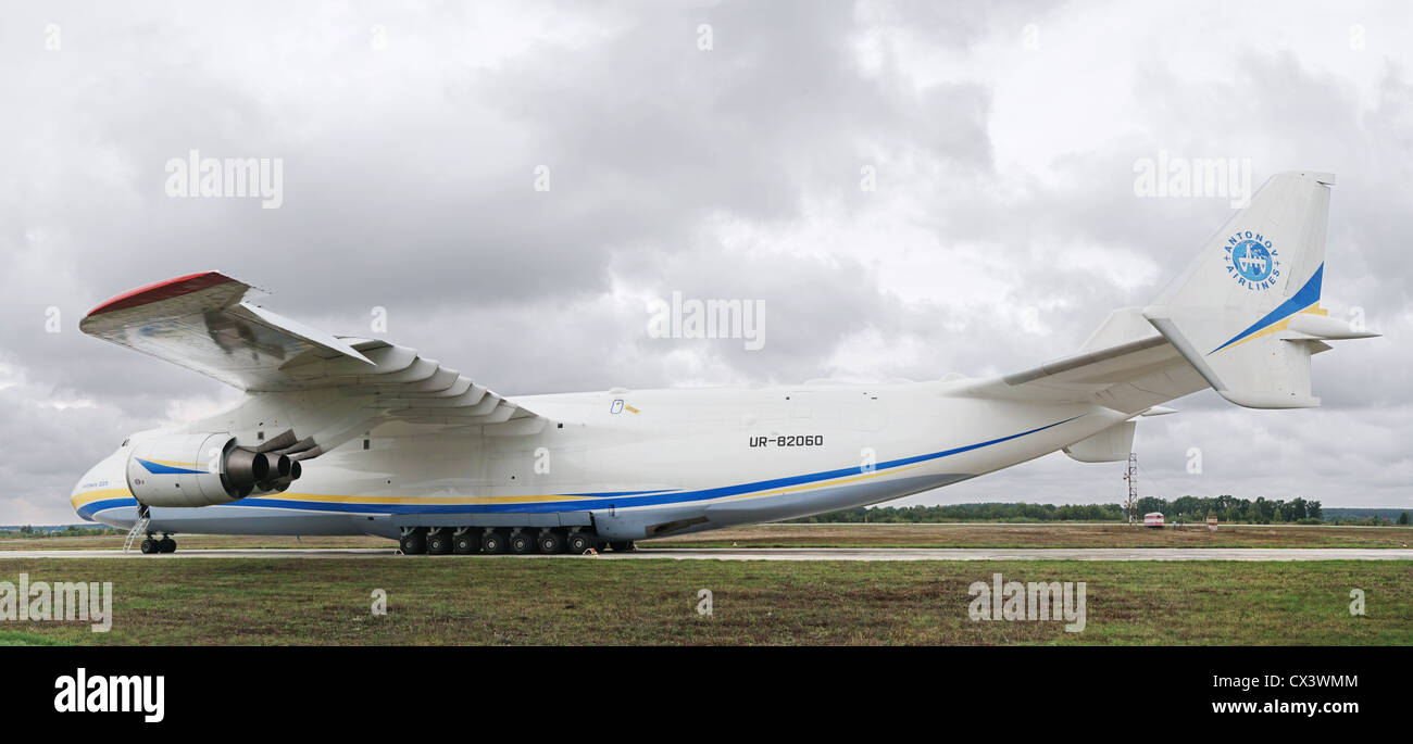 An 225 cockpit hi-res stock photography and images - Alamy