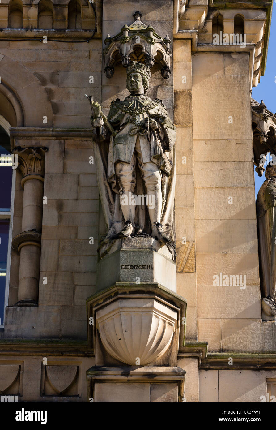 Statue of King George III on Bradford City Hall Stock Photo - Alamy