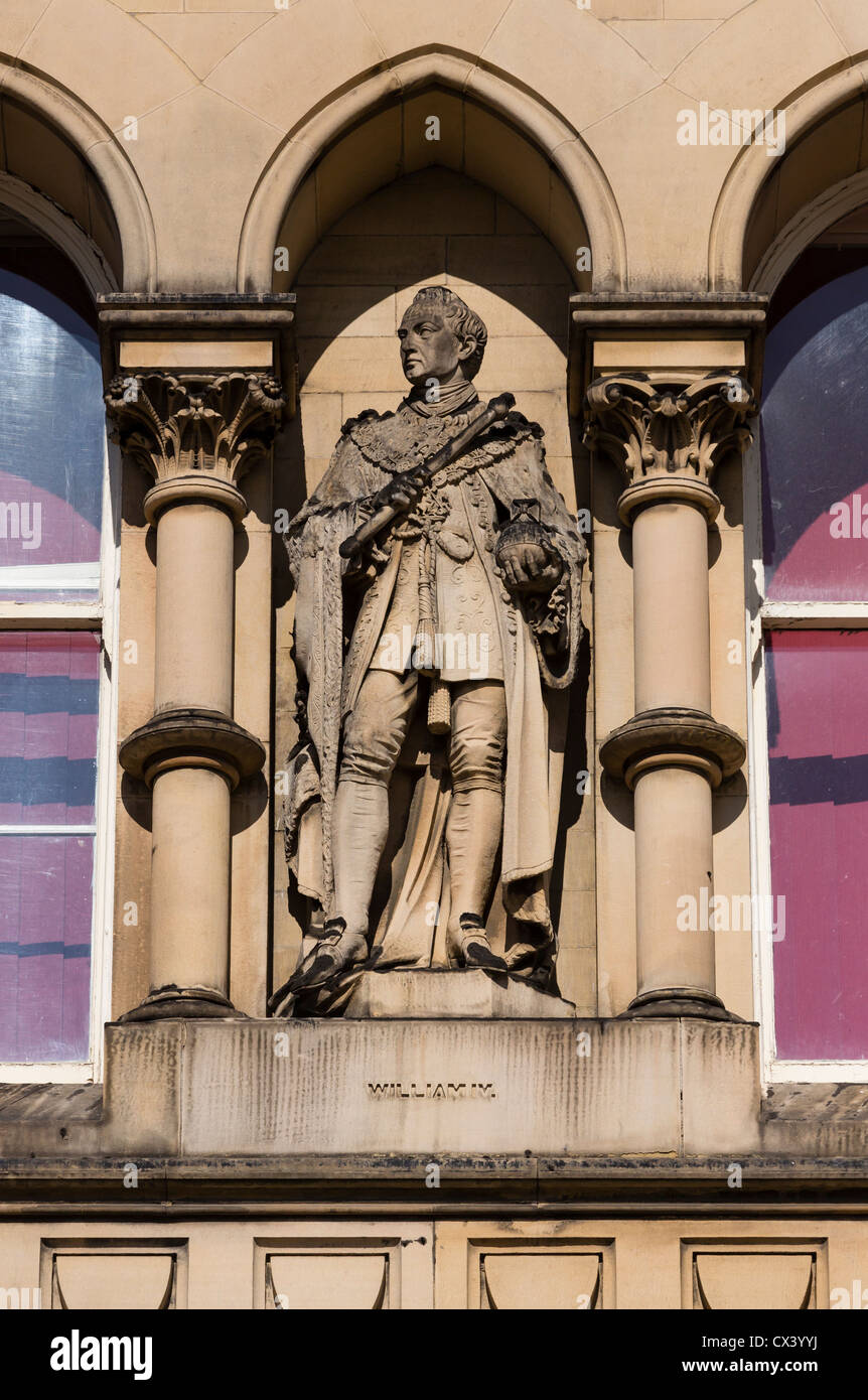Statue king william iv hi-res stock photography and images - Alamy