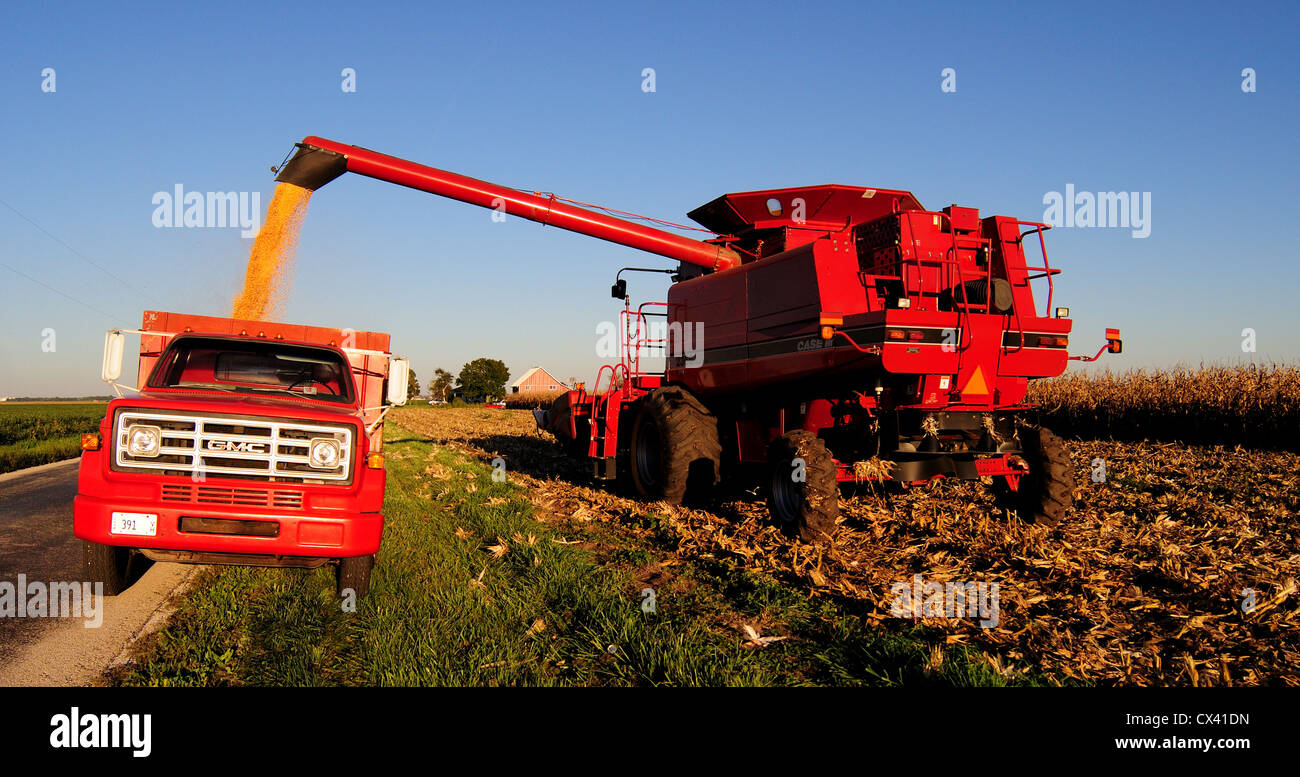 Case ih international harvester combine hi-res stock photography and ...
