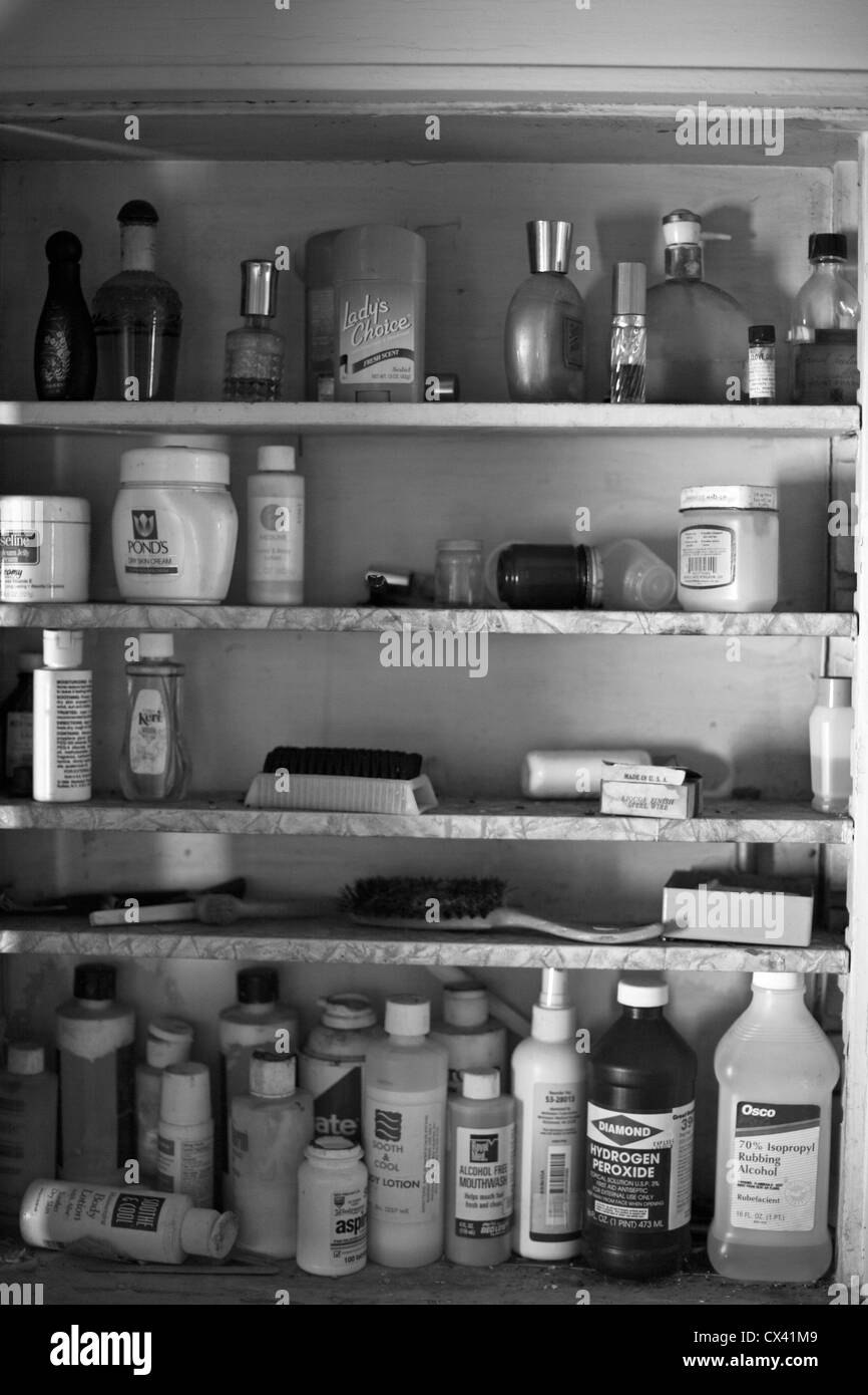 Empty medicine cabinet Black and White Stock Photos & Images - Alamy