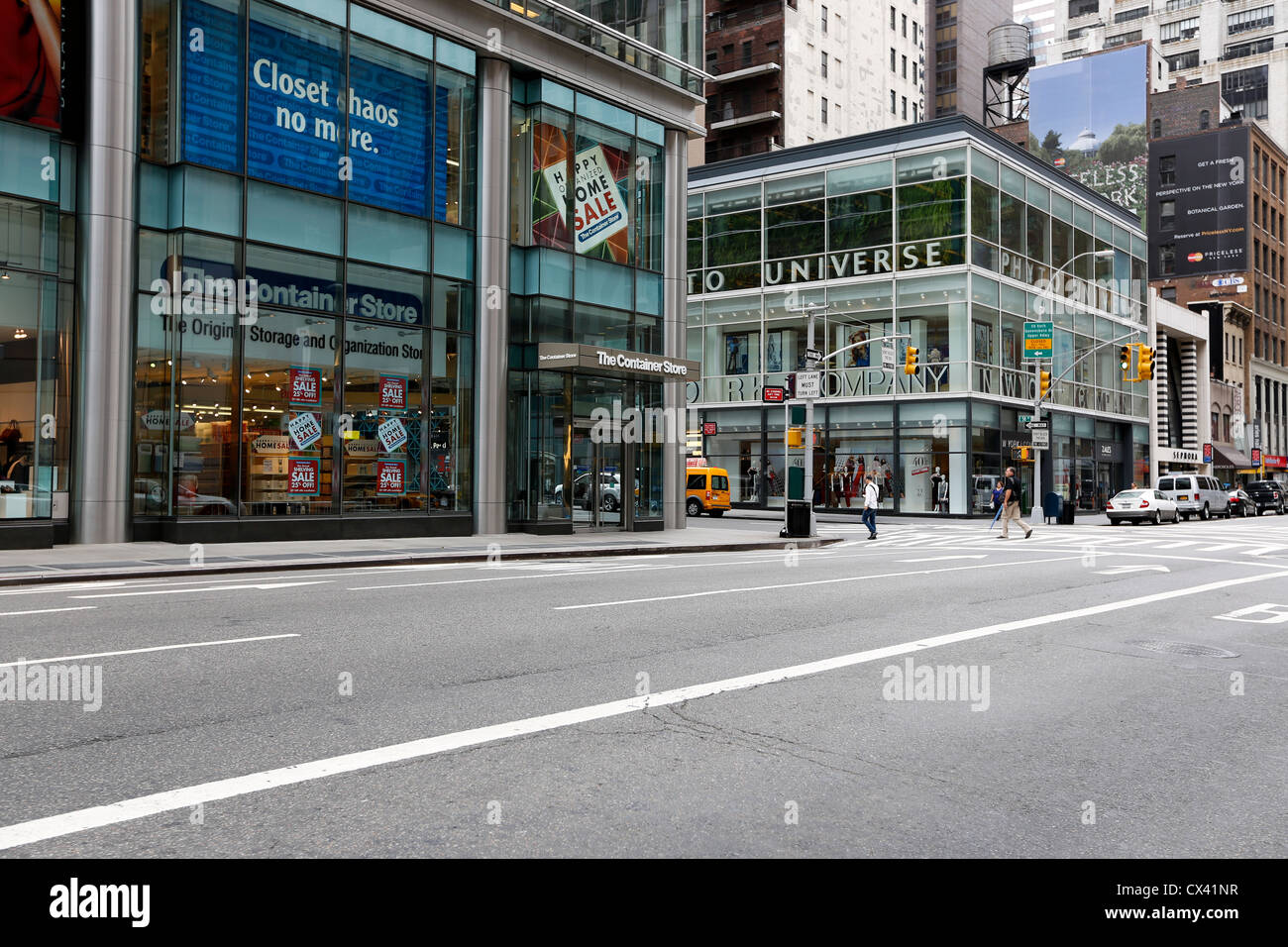Crossing 58th street hi-res stock photography and images - Alamy