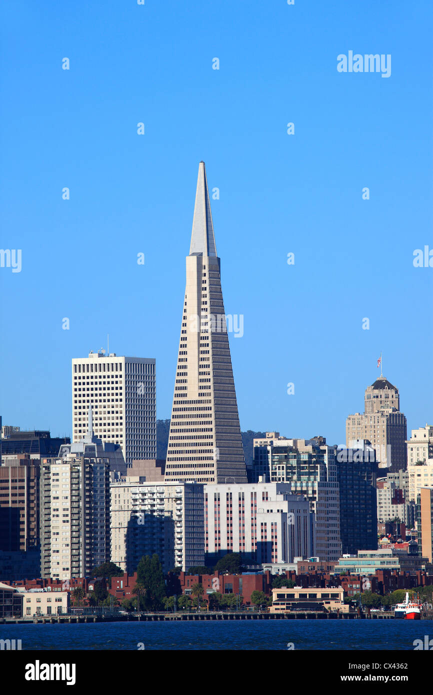 Transamerica skyline street hi-res stock photography and images - Alamy