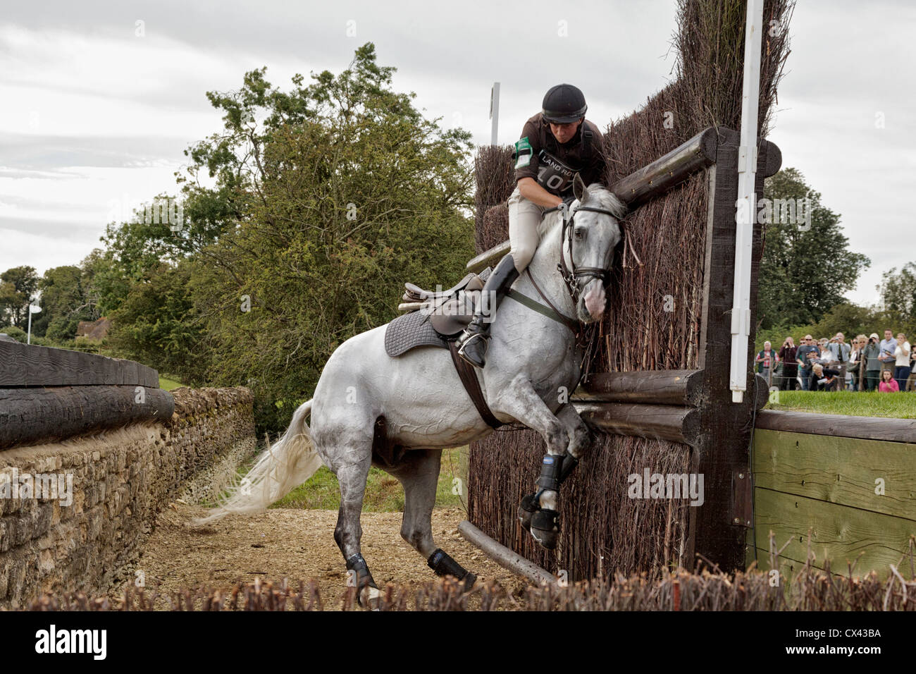 Richard Jones on Highland Ford crashing out at the Cottesmore leap ...