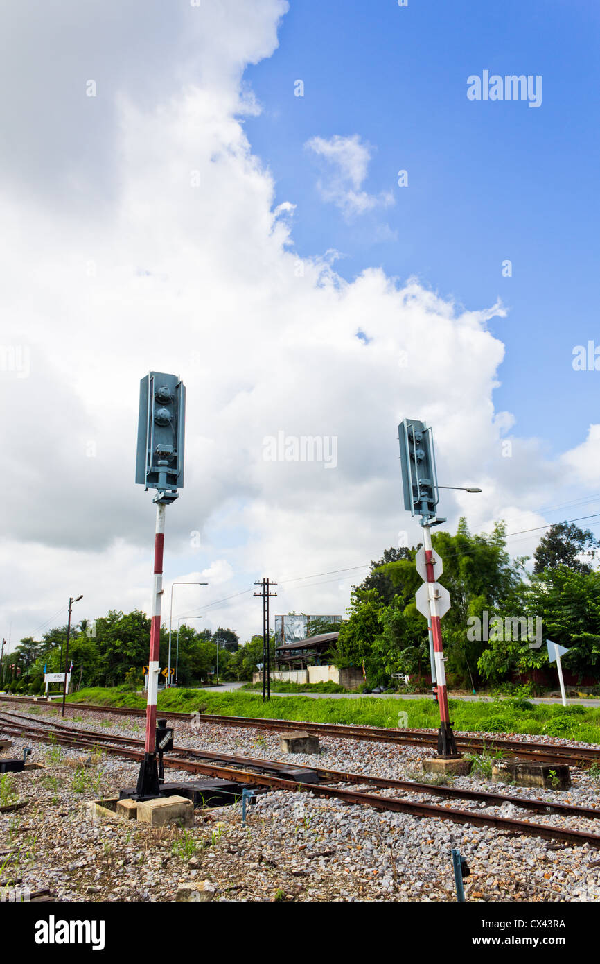 Alarm Lights used to warn about incoming Train Stock Photo - Alamy