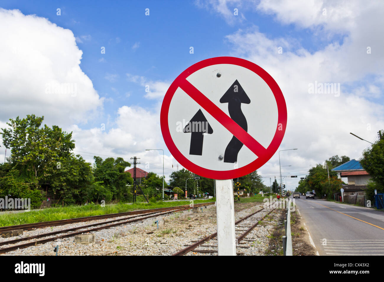 Overtaking prohibited hi-res stock photography and images - Alamy