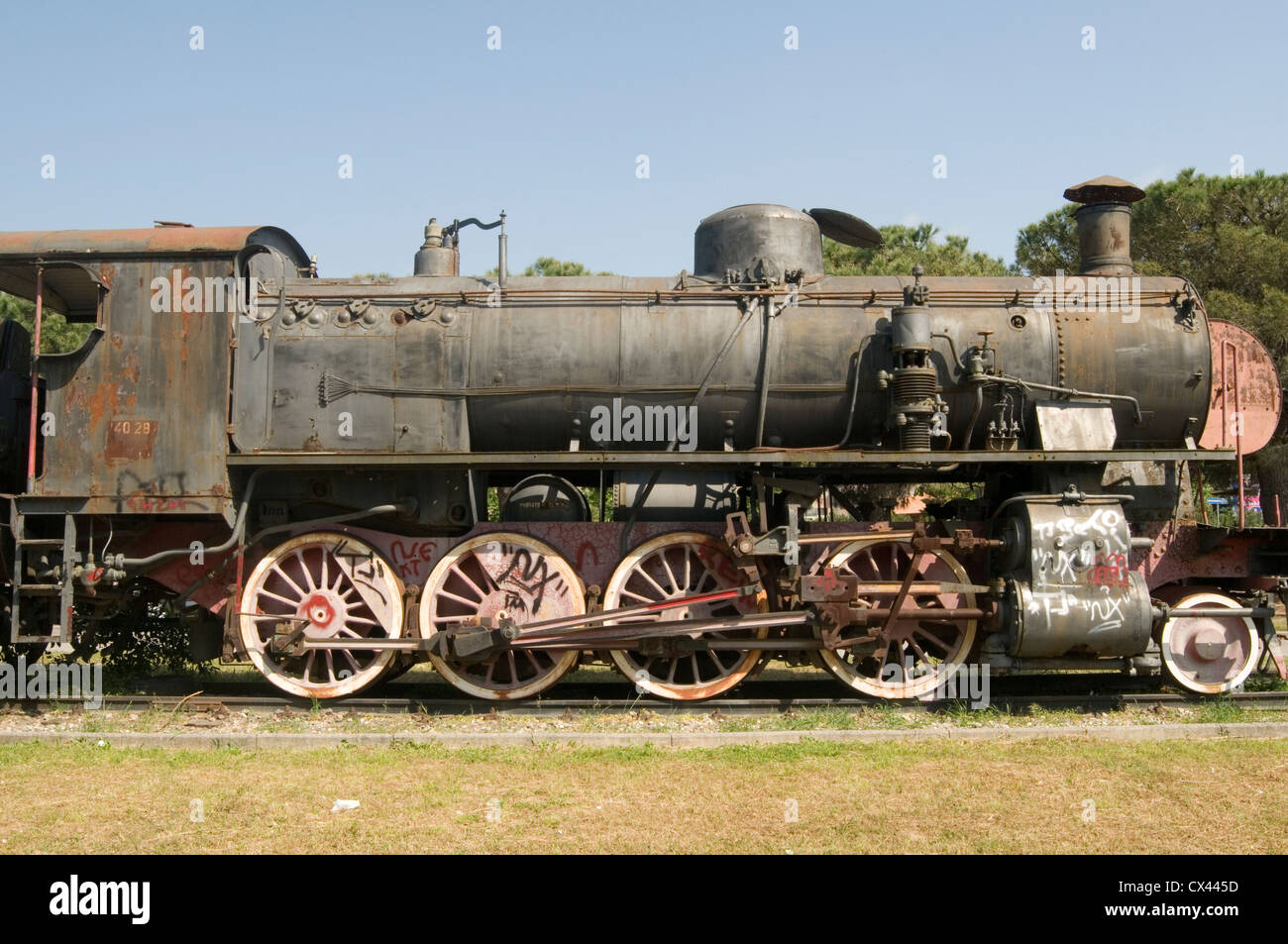 rusty old train trains disused knacked infrastructure italy italian ...