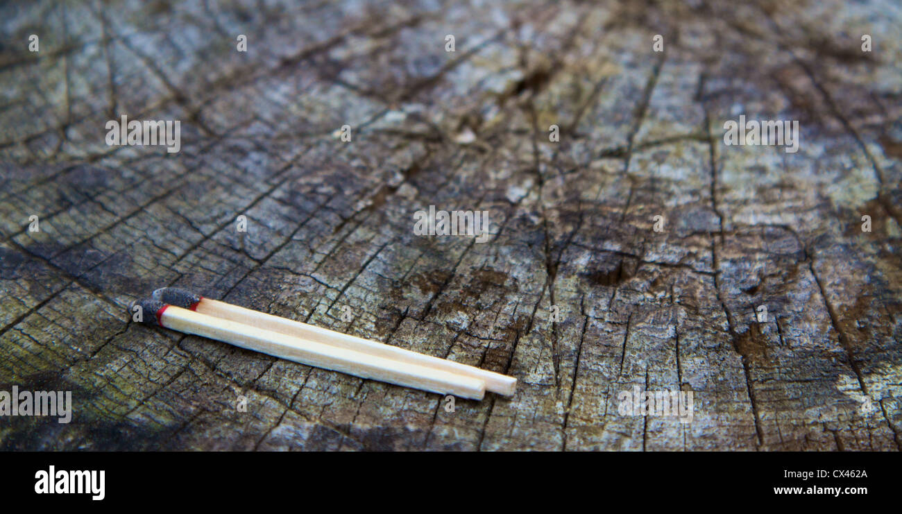 Cricket stumps fire hi-res stock photography and images - Alamy